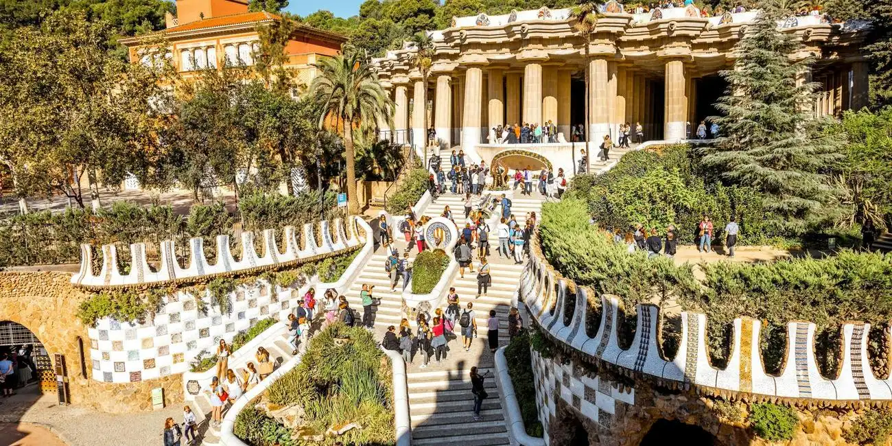 Sagrada Família & Park Güell: Morning Entry Ticket & Guided Tour ...